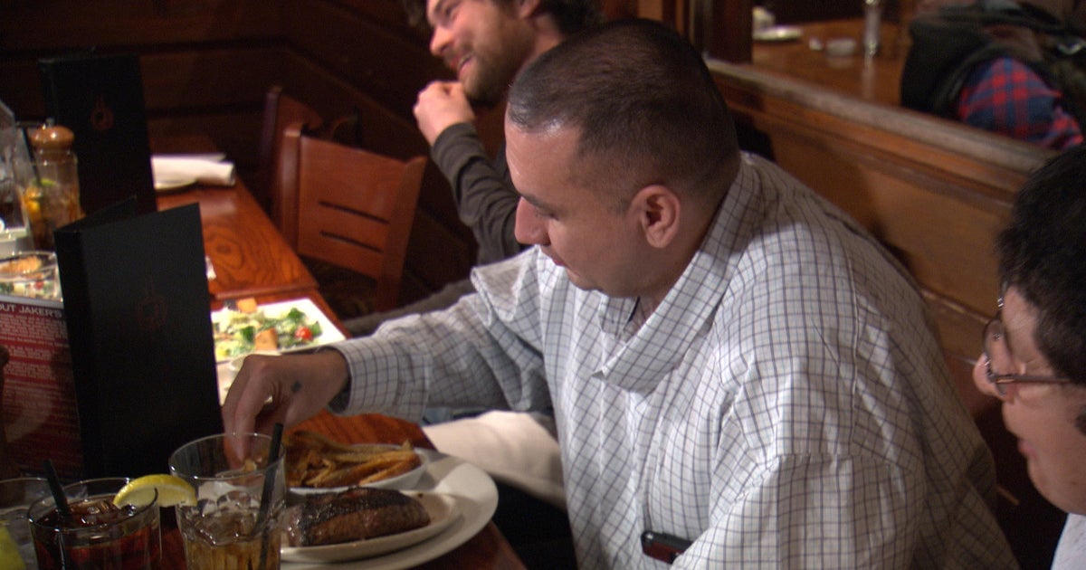 Former inmate Chris Tapp overwhelmed by choices in first meal as a free ...