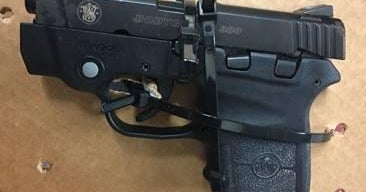 Co-pilot caught with loaded gun at airport arrested, TSA says - CBS News