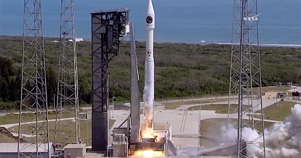 Commercial cargo ship launched to space station - CBS News