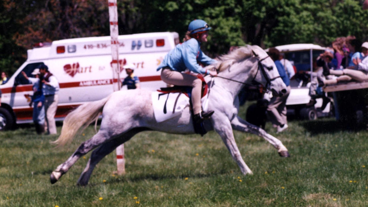 Danger and beauty of a lesser-known style of horse racing - CBS News