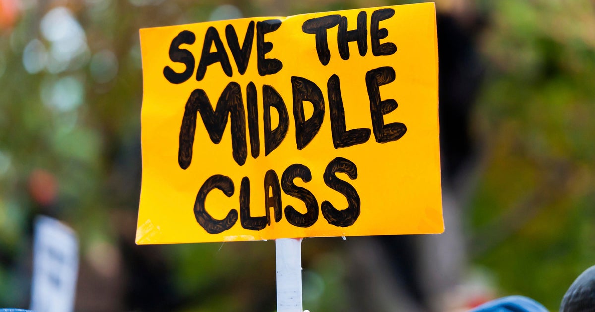 5 signs you're no longer middle class