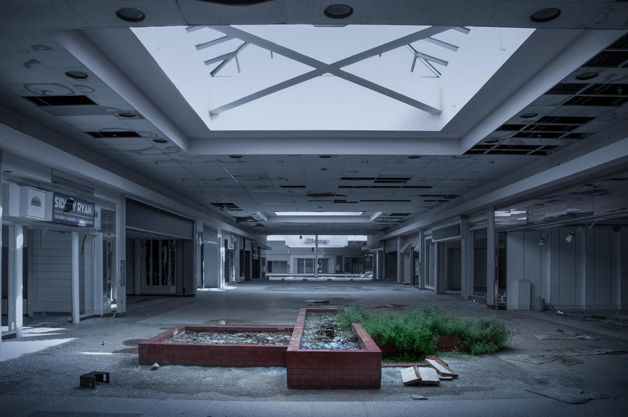 Eerie photos of abandoned malls and retail stores around the world