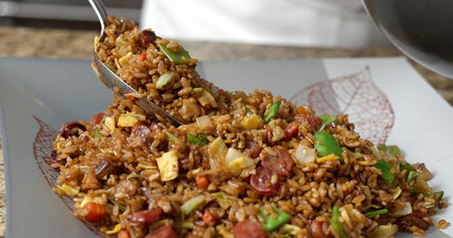CIA Recipe: Fried Rice with Chinese Sausage - CBS News