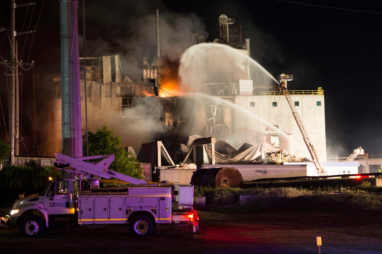 Massive explosion rocks Wisconsin plant, sparks fire - CBS News