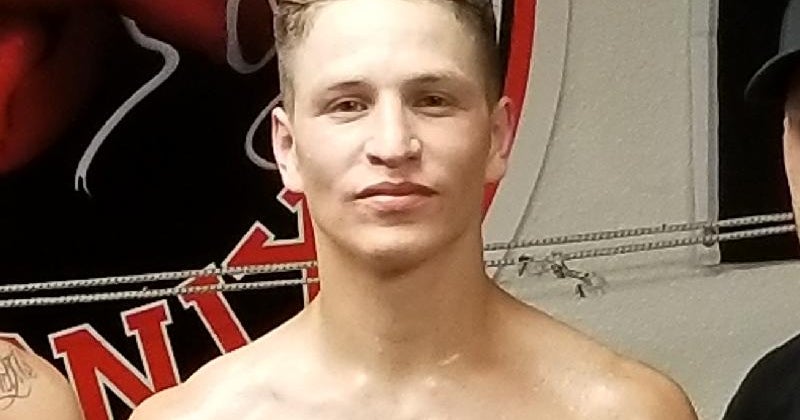 Boxer in coma after suffering brutal knockout - CBS News