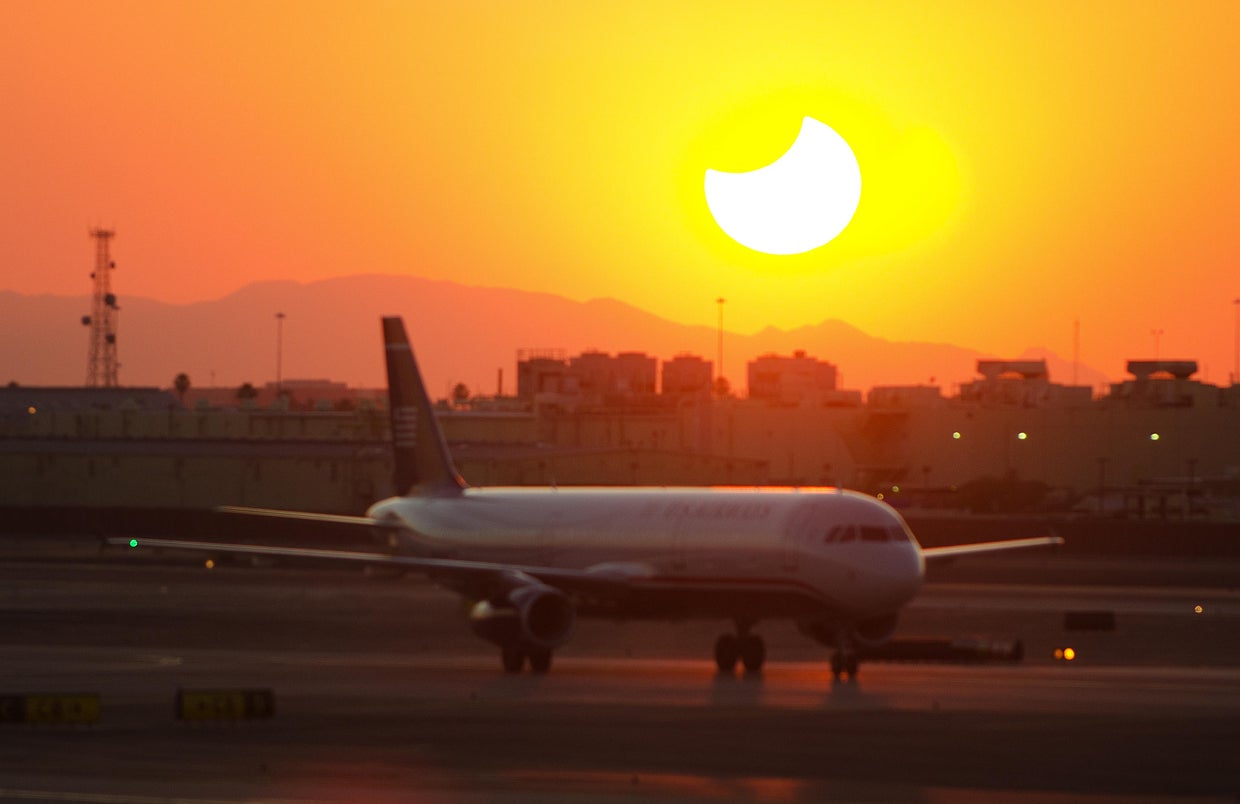 Dazzling solar eclipse photos that won't fry your eyes