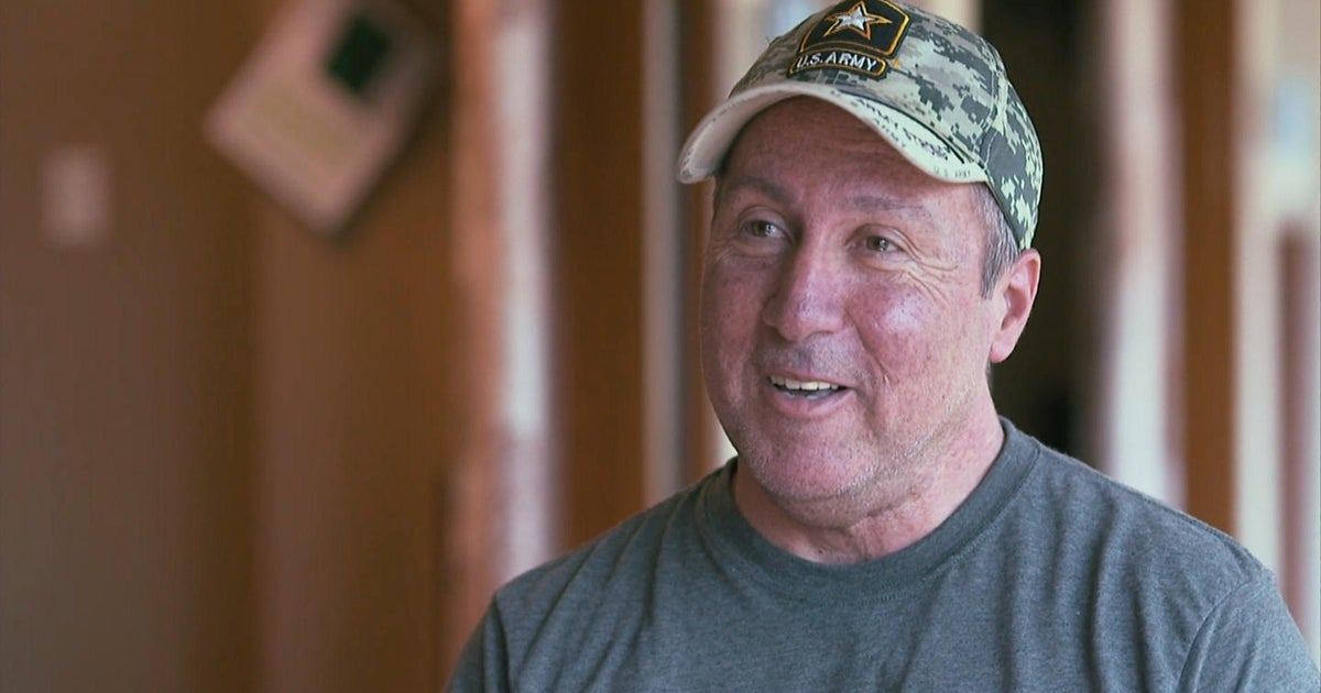 Cop battling advanced cancer helps rescue nearly 1,500 in Harvey ...