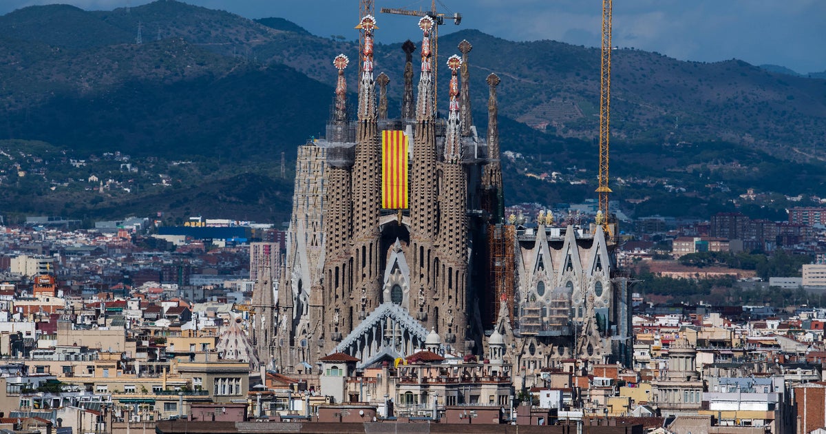 Barcelona police declare incident near landmark basilica a "false alarm ...