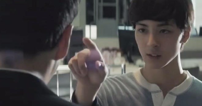 Review: An alien invasion and marital discord in "Before We Vanish ...