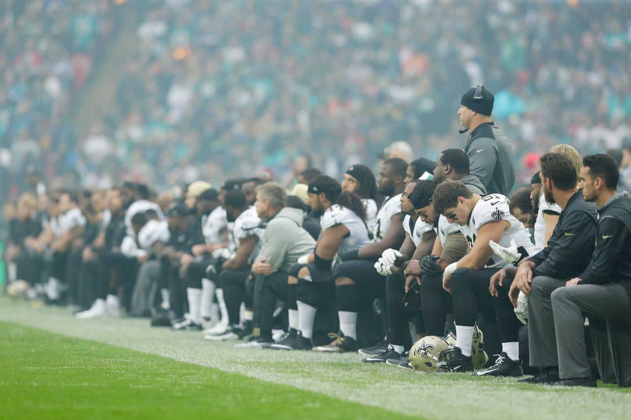 Some NFL players kneel Sunday during national anthem - CBS News