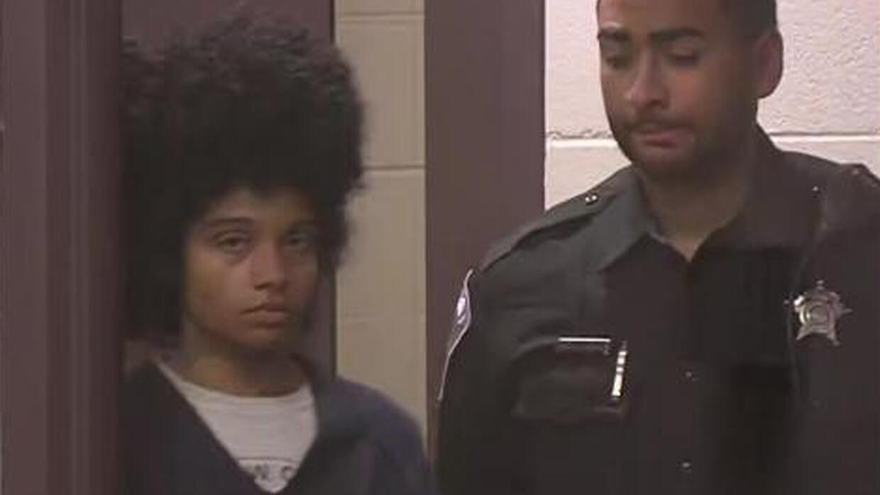 Prosecutors: Mom fatally set 4-year-old son on fire in bathtub - CBS News