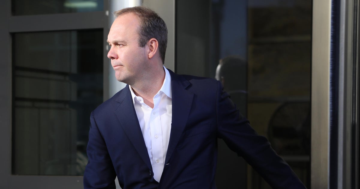 Former Trump campaign official Rick Gates pleads guilty in special ...