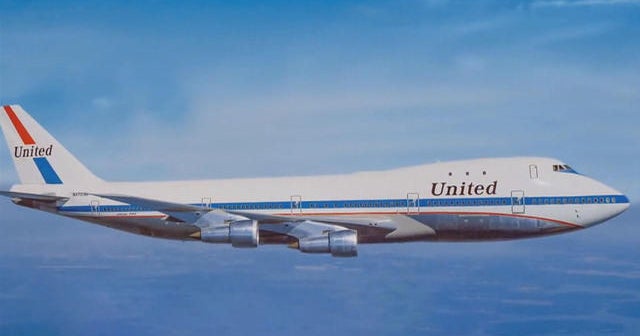 Iconic Boeing 747 embarks on final flight - CBS News