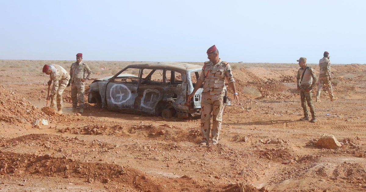 Rawa, last Iraqi town held by ISIS recaptured, officials say - CBS News