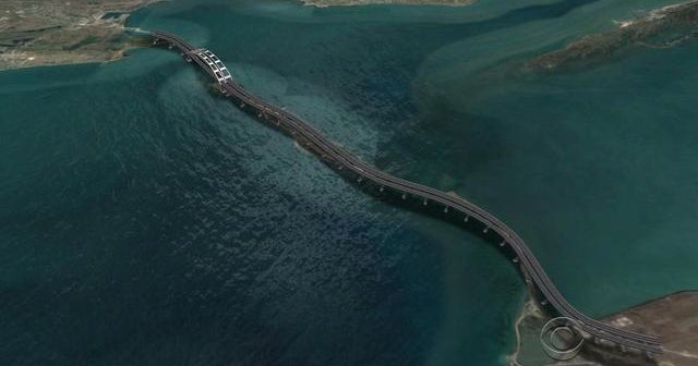 Putin building colossal bridge that will connect southern Russia to ...