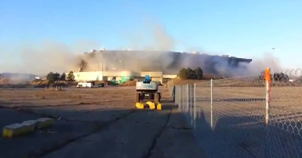 Pontiac Silverdome still stands after demolition attempt - CBS News
