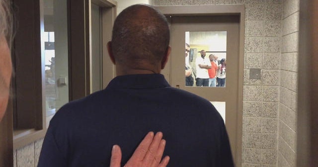 Darryl Pinkins' first moments of freedom - CBS News