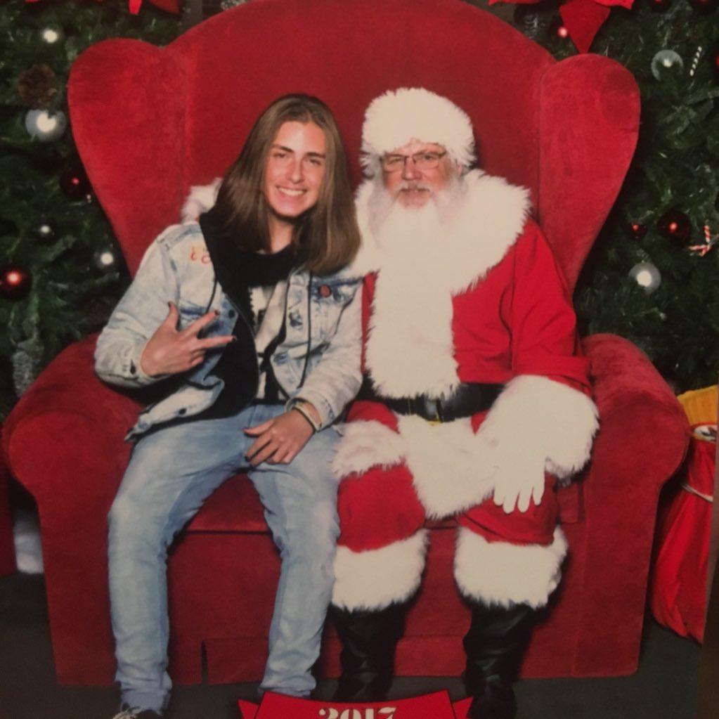 Awkward mall Santa photos