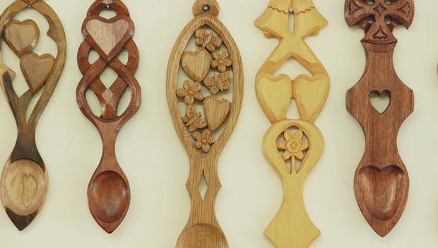 Tokens of love: The Welsh tradition of lovespoons - CBS News