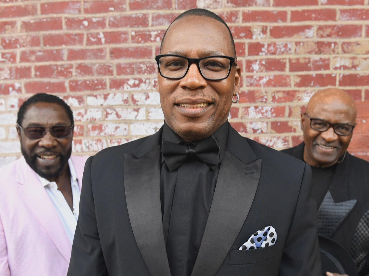 The O'Jays and their enduring message of love - CBS News