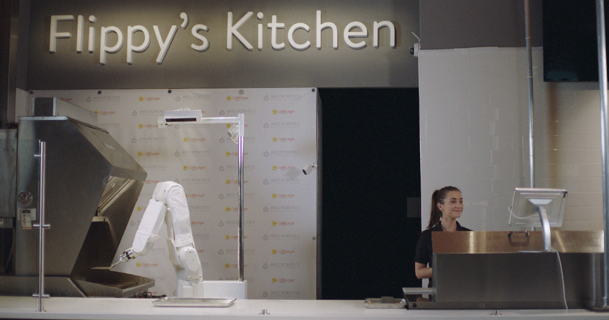 Burger-flipping robot "Flippy" starts shift at Caliburger - CBS News