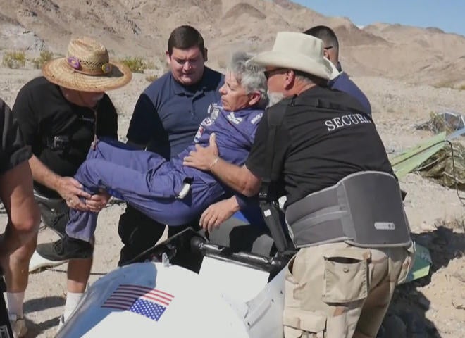 Flat-Earther launches himself into sky in steam-powered rocket - CBS News