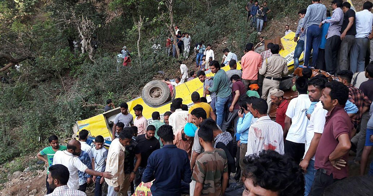 India bus crash survivor tells story of his escape from deadly tragedy ...