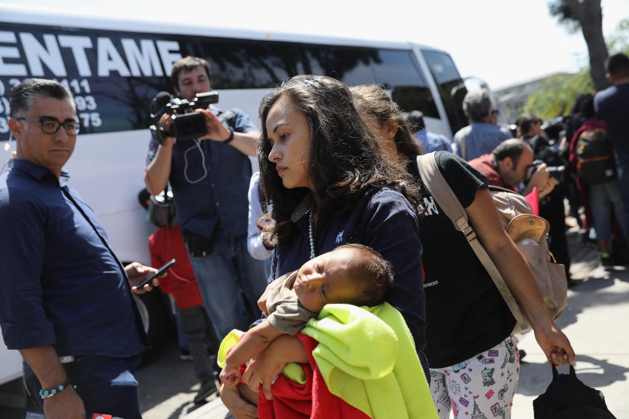 Mexico migrant "caravan" reaches US border at Tijuana as Donald Trump ...
