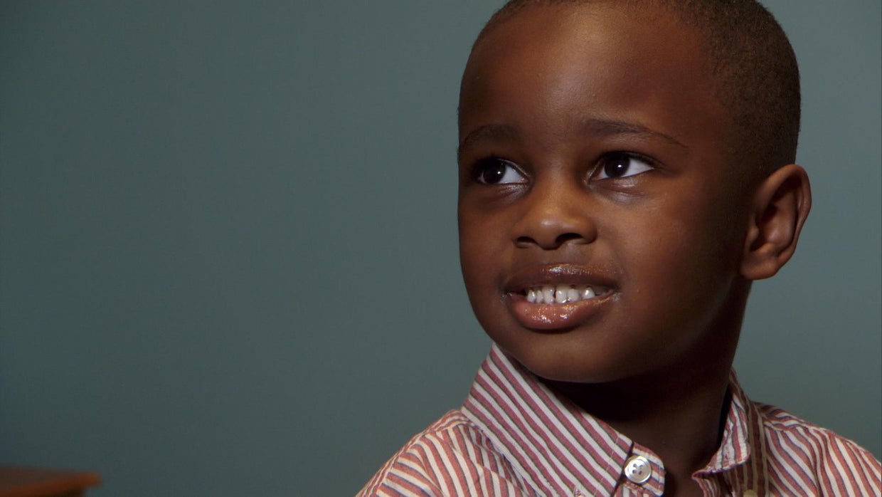 4-year-old superhero using his power to feed the homeless - CBS News