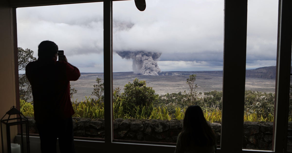Hawaii's Kilauea volcano has experts warily eyeing volcanic peaks along ...