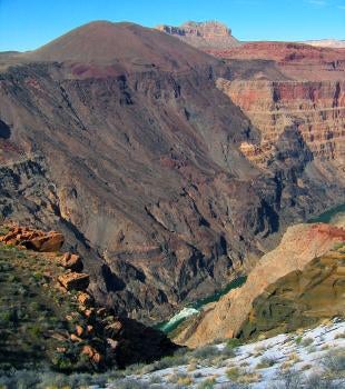 12 U.S. states where you could live near an active volcano