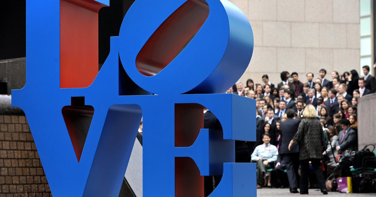 Robert Indiana, artist known for "LOVE" series, dead at 89 - CBS News