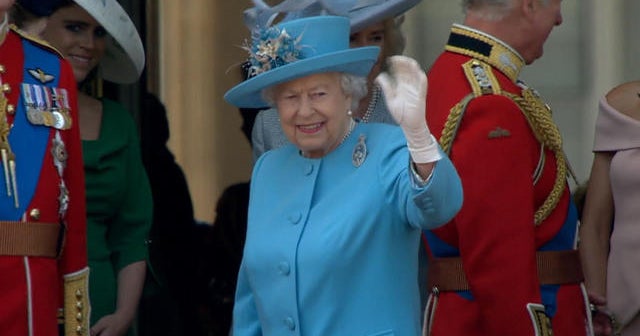 Queen Elizabeth II celebrates her 92nd birthday with a parade - CBS News