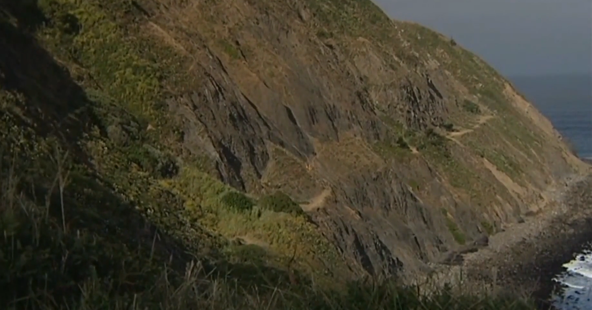 3 hikers stranded overnight are rescued by helicopter from California ...