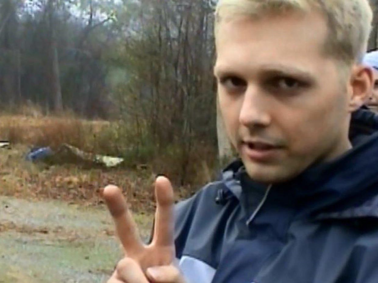 "48 Hours: NCIS": How a catfishing relationship between strangers led ...