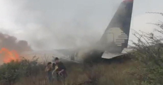 Passengers capture dramatic footage of Aeroméxico plane crash - CBS News Passengers capture dramatic footage of Aeroméxico plane crash - CBS News