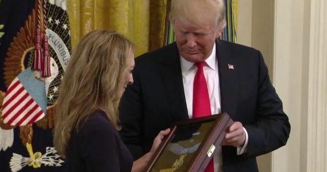 Trump presents posthumous Medal of Honor - CBS News