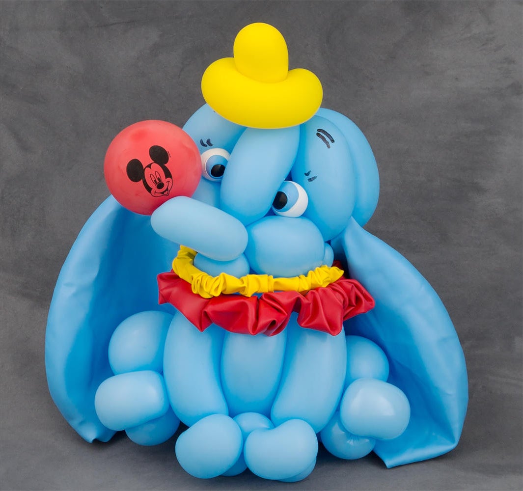 Art made of balloons