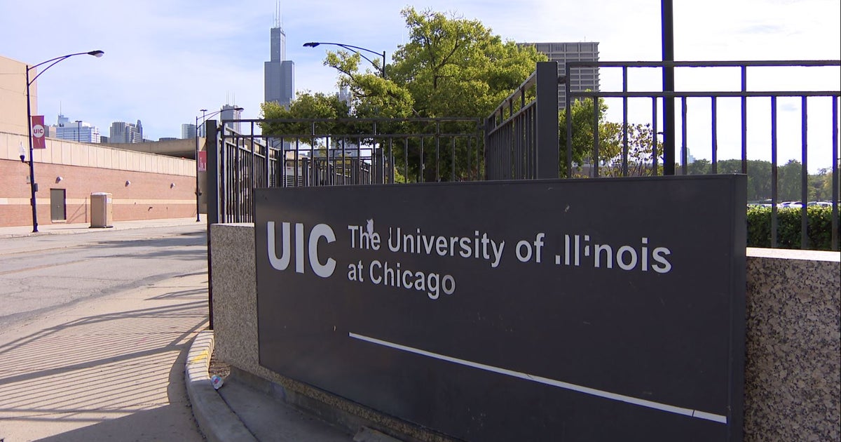 UIC faculty set to go on strike next week - CBS Chicago