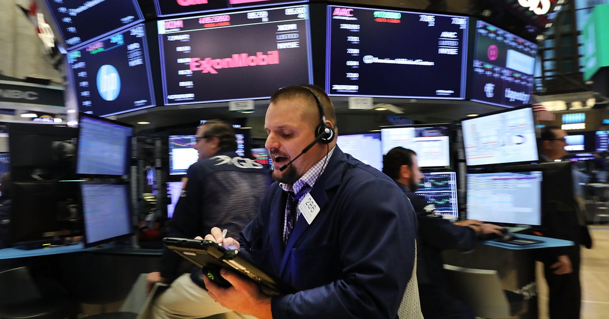 Dow Jones drops 800 points, stocks plummet amid tech selloff - CBS News