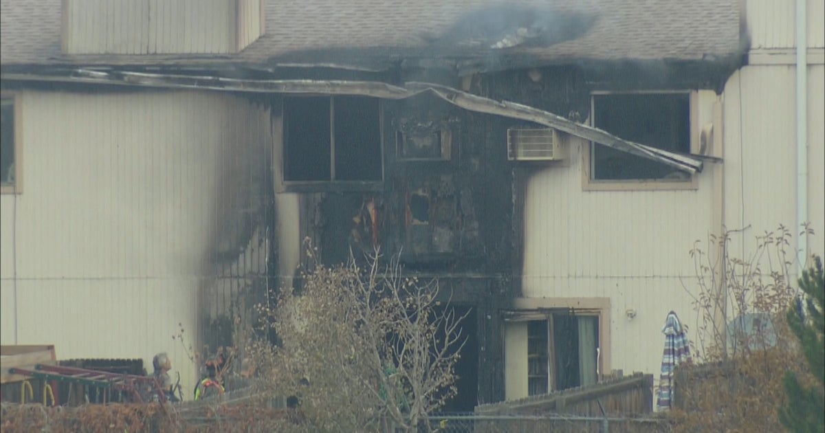 1 Dead, 2 Hurt In Apartment Fire In Fort Collins - CBS Colorado