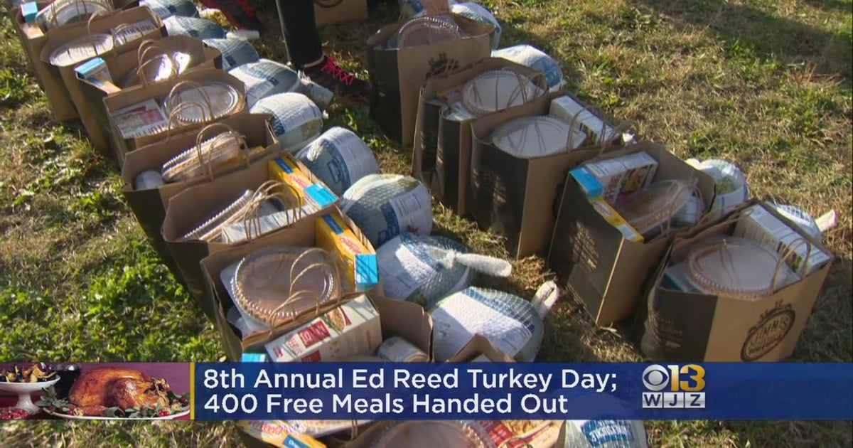 8th Annual Ed Reed Turkey Day, 400 Free Meals Handed Out - CBS Baltimore