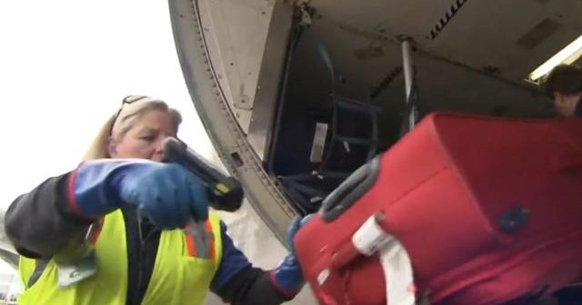 Millions expected to drive and fly for Thanksgiving - CBS News