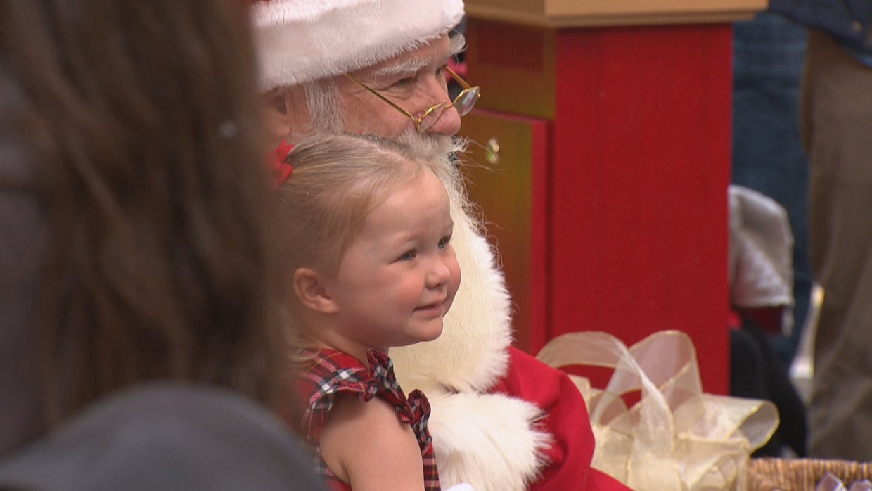 Signing Santa Communicates With Hearing-Impaired Children - CBS Colorado
