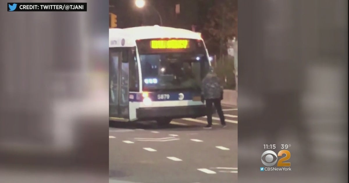 Video Shows Man Causing $2,000 In Damage To MTA Bus In Lower Manhattan ...