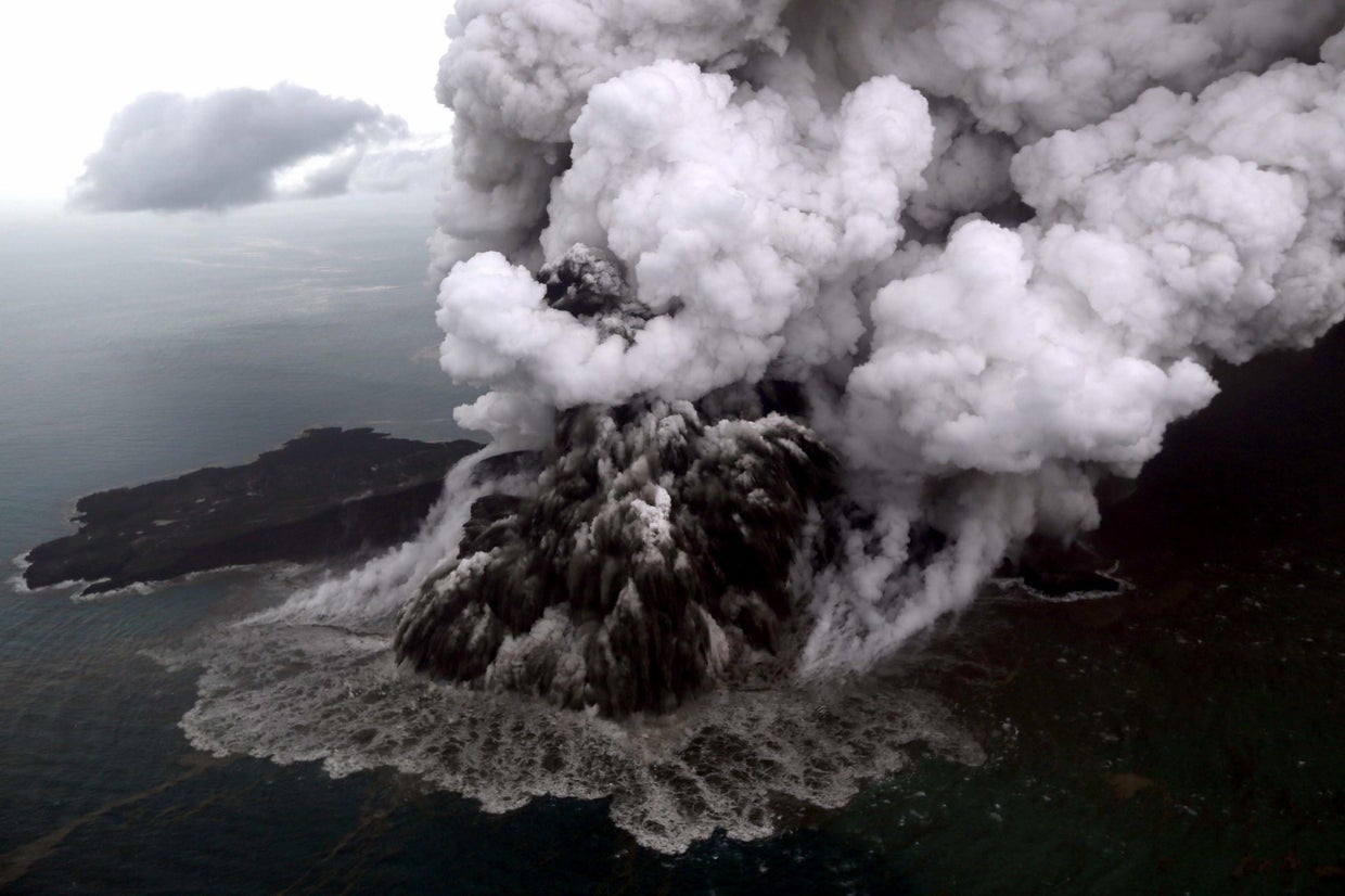 Indonesia tsunami: "Ring of Fire" volcano Anak Krakatau triggered ...