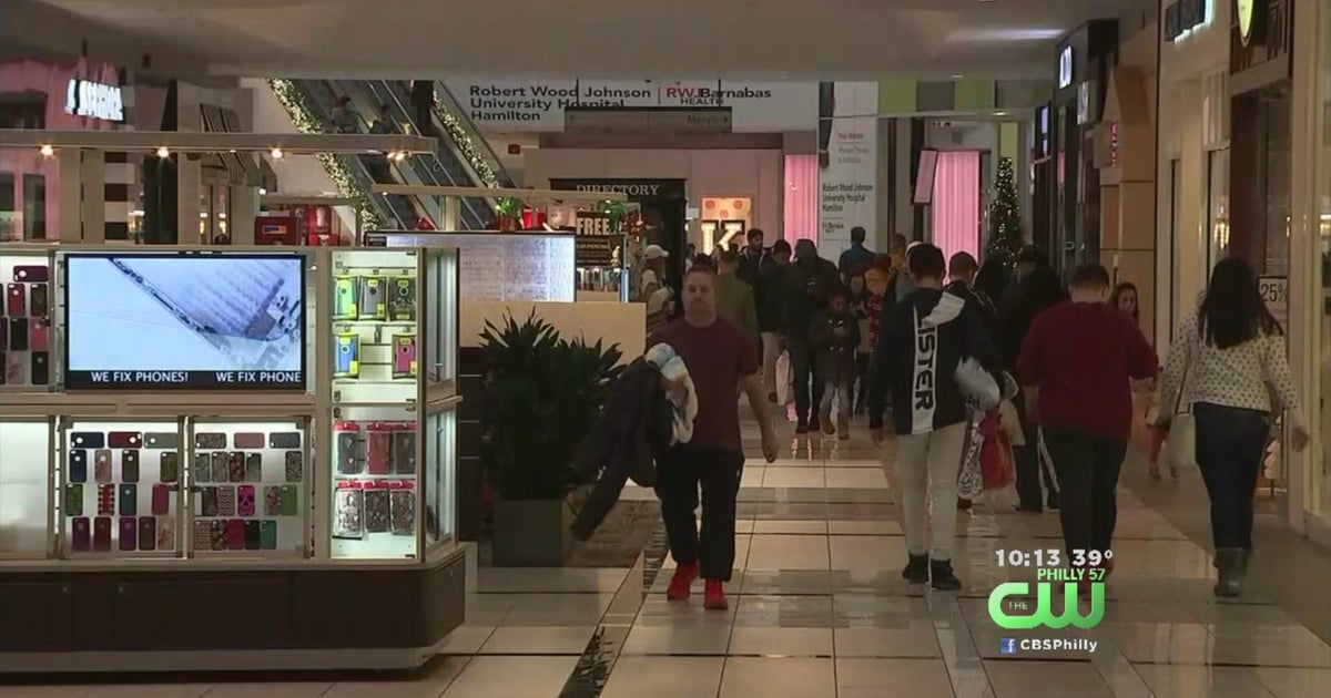 Shoppers Pack Malls And Stores Wednesday As Officials Warns Of Gift ...