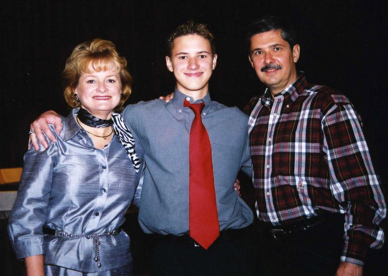 Bart Whitaker case: Sugar Land, Texas father fights to save son ...