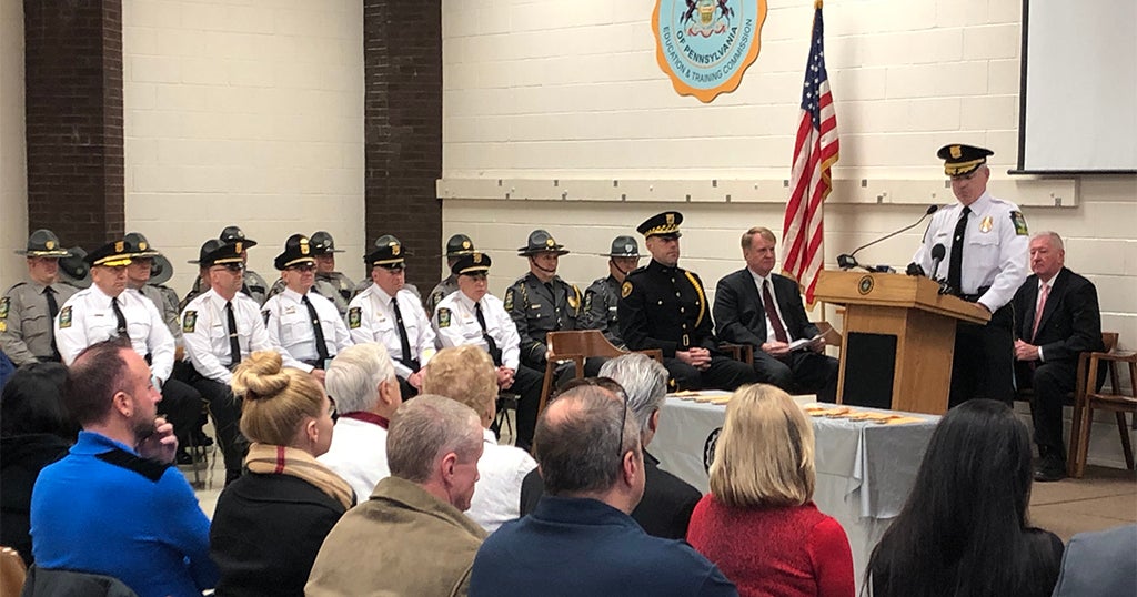 Officers Who Responded To Tree Of Life Synagogue Shooting Honored - CBS ...