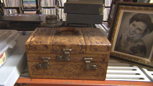 Marty Stuart and his collection of holy relics of country music - CBS News